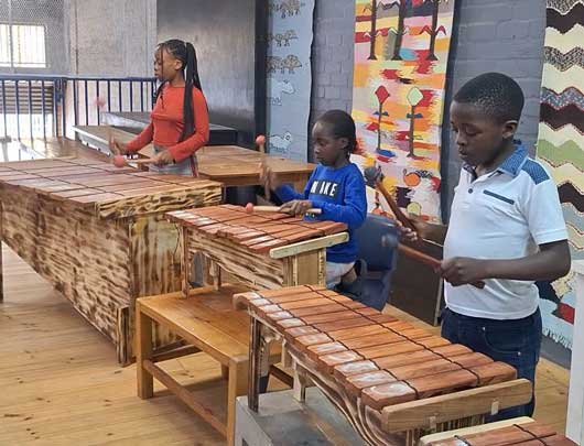 African Musical Instruments | Sihlalo